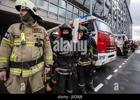Fire brigade at work in Moscow, Russia Stock Photo - Alamy