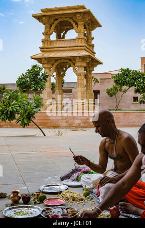 Pind daan ritual matrugaya, sidhpur, patan, uttar, gujarat, india, asia ...