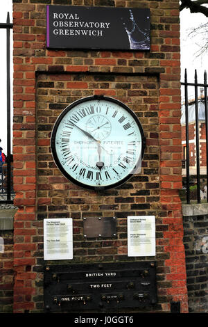The Greenwich time clock in Greenwich park London Stock Photo - Alamy
