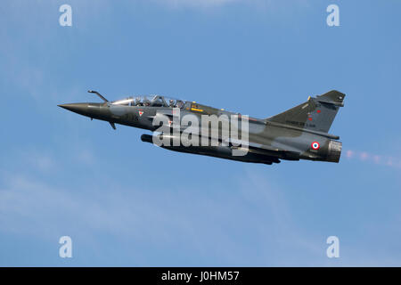 Pilot in the cockpit of a Mirage 2000 fighter aircraft Stock Photo - Alamy