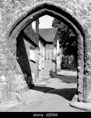 Guildford Castle Arch Stock Photo - Alamy