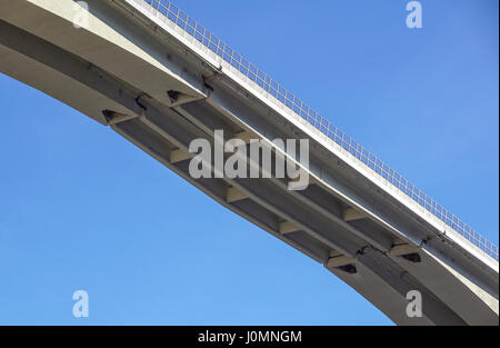 the bottom of bridge . cement structure viewed from below Stock Photo ...