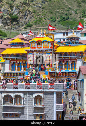 BADRINATH, UTTARAKHAND, INDIA - CIRCA MAY 2013: Hindu pilgrims ascend ...