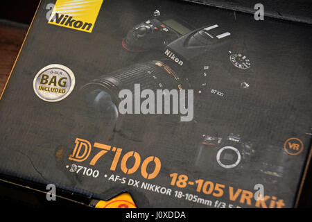 Nikon D7100 digital SLR - camera with 18-105mm lens Stock Photo - Alamy
