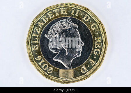 New UK twelve sided pound coin front Stock Photo - Alamy