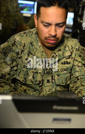 POHANG, Republic of Korea (April 11, 2017) – Boatswain’s Mate 1st Class ...