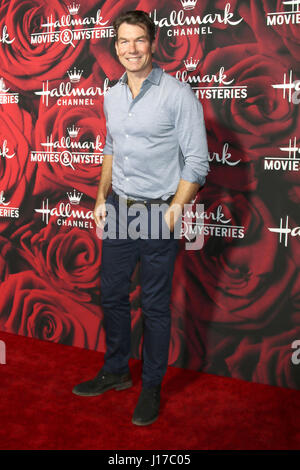 PASADENA, CA - JANUARY 14: Jerry O'Connell at the Hallmark Channel and ...