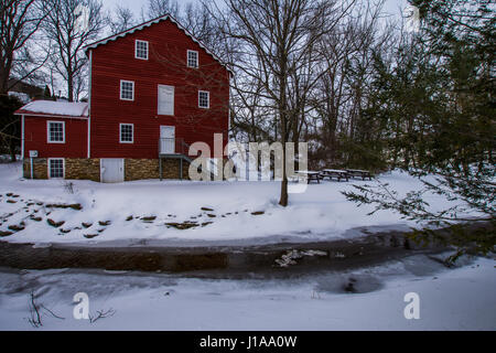 The Snowy Wallace Cross Mill in Felton, Pennsylvania Stock Photo - Alamy
