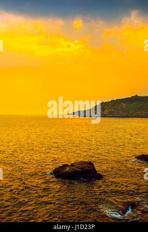 Guangdong yangjiang 'island sunset Stock Photo - Alamy