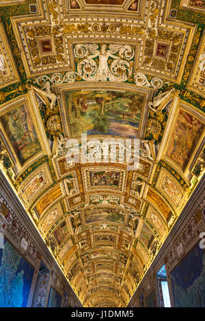 Vatican City, Vatican - January 4, 2017: Corridor at the Vatican Museum ...