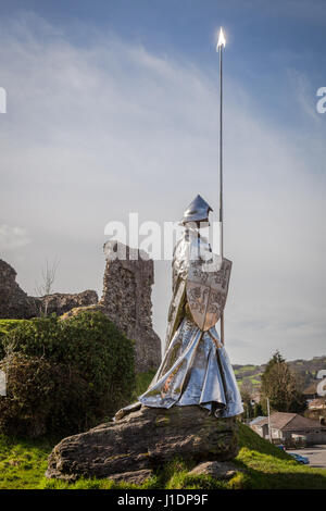 statue monument to Llywelyn ap Gruffydd Fychan on the hill by ...
