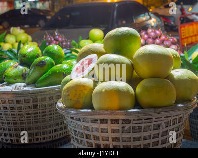 Citrus fruit - big grapefruit. Pummelo, Pomelo, Shaddock, Pommelo ...