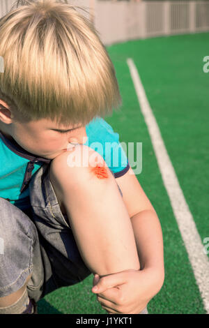 crying boy blood pain Stock Vector Image & Art - Alamy
