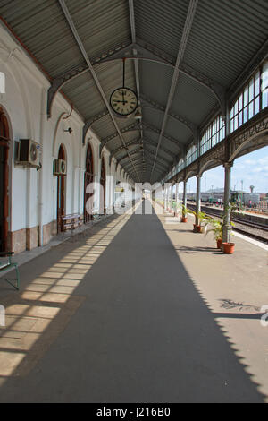 MAPUTO, MOZAMBIQUE - APRIL 29: Main railway statiion and bus terminal ...