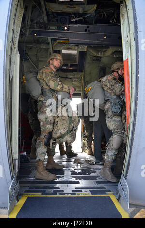 Paratroopers from the 173rd Brigade Support Battalion, 173rd Airborne ...