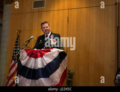 BANGOR, Wash. (April 21, 2017) Capt. Brian Humm, from Park Ridge ...