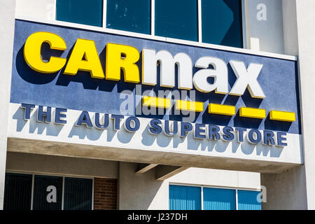 Indianapolis - Circa April 2017: CarMax Auto Dealership. CarMax is the ...
