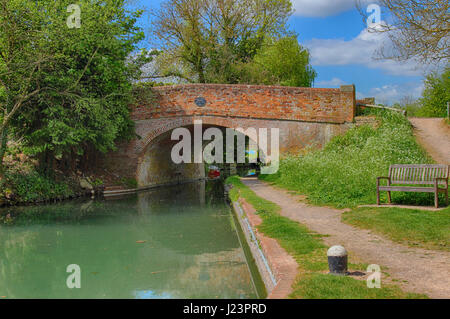 Colt Hill Bridge, built c1792, Basingstoke Canal, Odiham, Hampshire UK ...