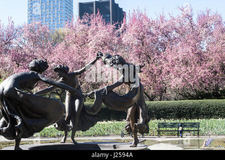 THREE DANCING MAIDENS (©WALTER SCHOTT 1947) UNTERMYER FOUNTAIN ...