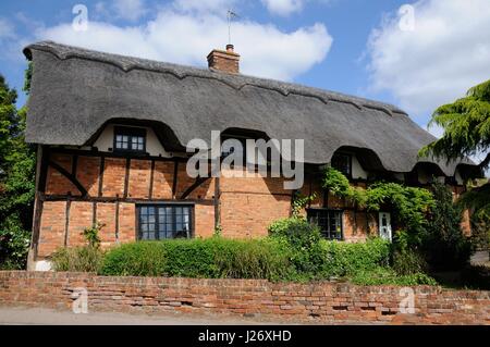 Thatched cottage in Ampthill Road. Maulden, Bedfordshire Stock Photo ...