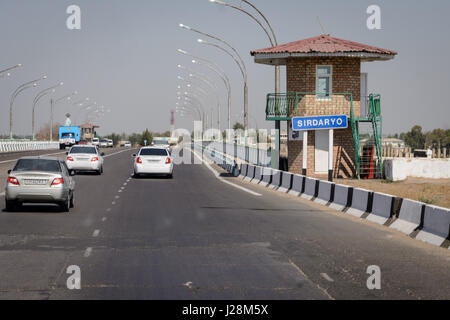 Uzbekistan, Sirdarya province, Syrdarya, On the journey from Samarkand ...