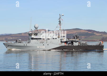 FGS Siegburg (M1098), an Ensdorf-class (or Type 352) minesweeper of the ...