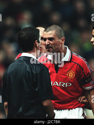 ROY KEANE & ANDY D'URSO MANCHESTER UNITED FC MILLENNIUM STADIUM CARDIFF ...