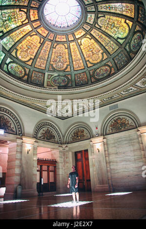 Stained glass dome in the Chicago Cultural Center designed by Healy ...