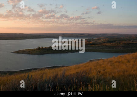 Pristine scenic vistas overlook Lake Sakakawea of the Missouri River ...