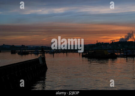 Waterfront Park of Martinez, California, USA, featuring the docks ...