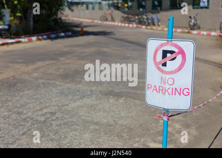 Temporary No Parking sign Stock Photo - Alamy