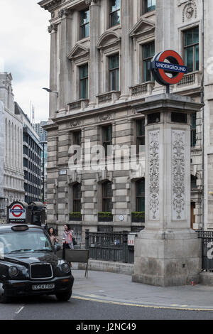 Bank Underground Station - Northern Line - London Stock Photo - Alamy