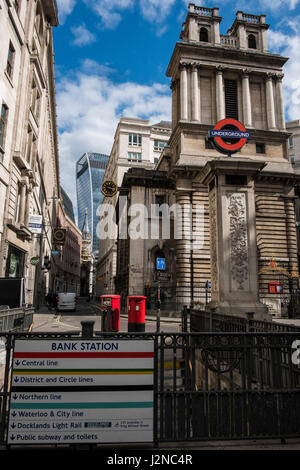 Bank Underground Station - Northern Line - London Stock Photo - Alamy