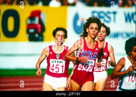 Mary Decker competing in the 3000m at the 1983 World Track and Field ...