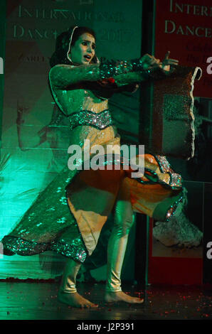 Lahore, Pakistan. 30th Apr, 2017. Pakistani dancers performing on stage ...