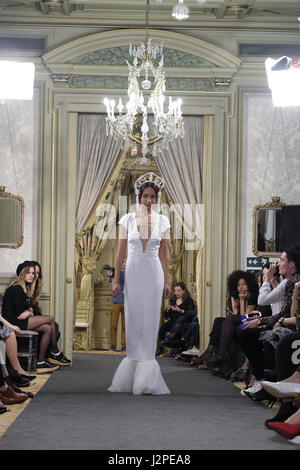 Atelier Couture - Laura Lomas - Catwalk Featuring: Model Where: Madrid ...