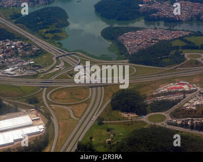 An aerial view of a complex motorway road junction with traffic Stock ...
