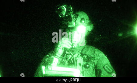 U.S. Army Sgt. Brandon Stubbs, 756th Ordnance Company (EOD), 184th ...