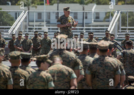 The Commandant of the Marine Corps addressed Marines, Sailors, and ...