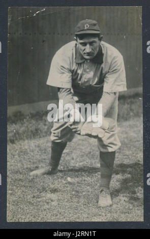 Honus Wagner T206 baseball card - the world's highest valuable card ...