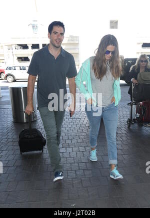 Eli Roth departs from the airport with his wife Lorenza Featuring: Eli ...