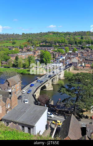 Bridgnorth bridge over the River Severn from Castle Terrace ...