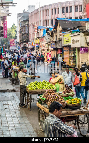 A street scene in Pune, India Stock Photo - Alamy
