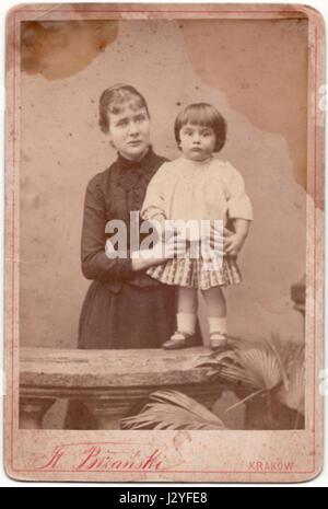 Anna Kisielnicka-Kossakowa and Zofia Kossak croped Stock Photo - Alamy