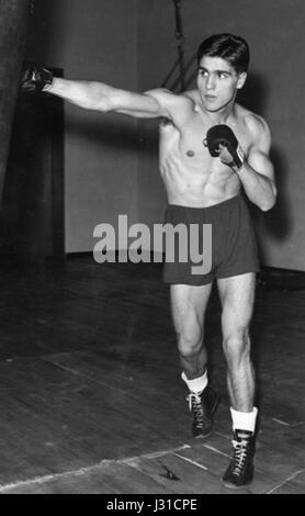 Italian professional boxer Nino Benvenuti and Ted Wright, Italy 1960s ...