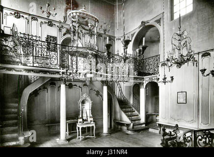 Cavaillon La synagogue Stock Photo - Alamy
