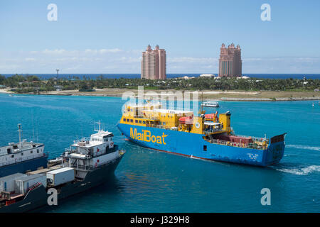 mail boat leaveing harbour Stock Photo - Alamy