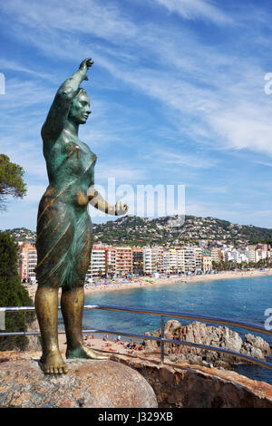 DONA MARINERA SCULPTURE (©ERNEST MARAGALL 1969) PUNTA D’EN ROSARIS ...