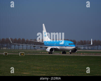 PH-BGX KLM Royal Dutch Airlines Boeing 737-7K2(WL) departing from ...