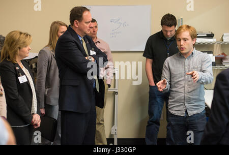 Lesa Roe and Robert Lightfoot, acting NASA administrators, visit ...
